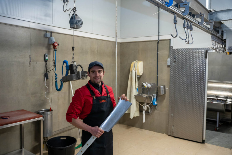 Gebrek aan slachthuizen dwingt hoeveslagerij tot openen eigen ...